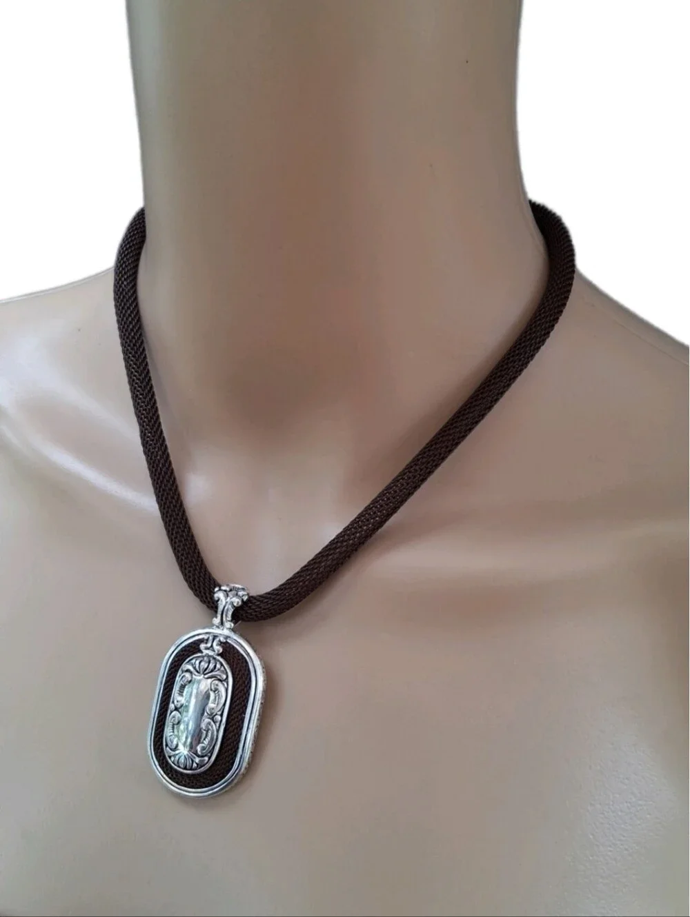 Vintage | Jewelry | Vintage Silvertone Baroque Oval Pendant Necklace ...